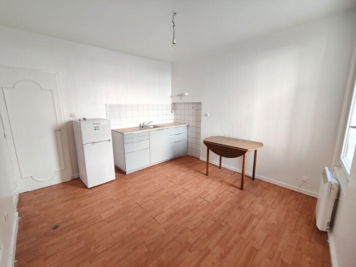 Appartement à vendre - Cavaillon, Centre-ville - 2 pièces - 1 chambre