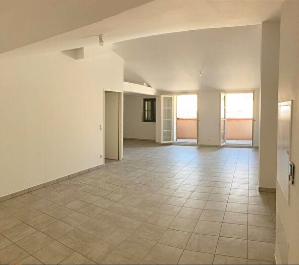 Appartement à louer - Centre Ville, Toulon - 3 pièces - 2 chambres