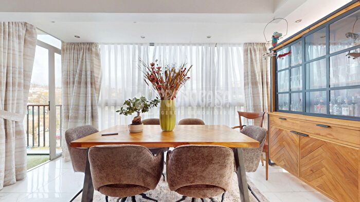 Appartement à vendre - Rocquencourt - 5 pièces - 4 chambres