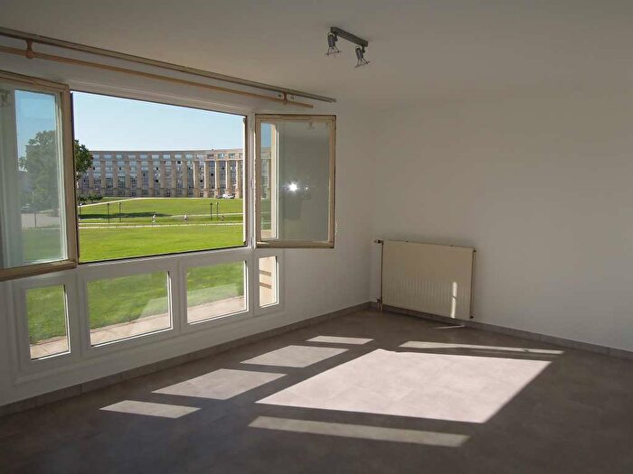 Appartement 1 pièce à Montpellier, Antigone, à louer