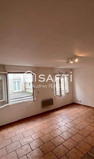 Appartement 1 pièce à vendre - Pontault-Combault, Centre commercial