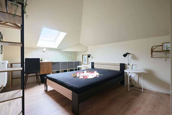 Appartement à louer - Centre Ville, Reims - 1 pièce