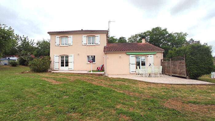 Maison à vendre - Availles-en-Châtellerault - 4 pièces - 3 chambres