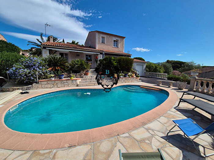 Maison à vendre - Roquebrune-sur-Argens, La Bouverie - 4 pièces - 3 chambres