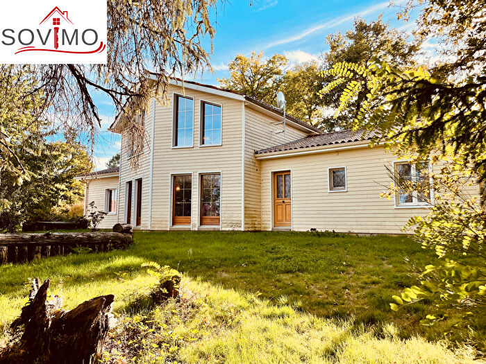 Maison à vendre - Lessac - 5 pièces - 4 chambres