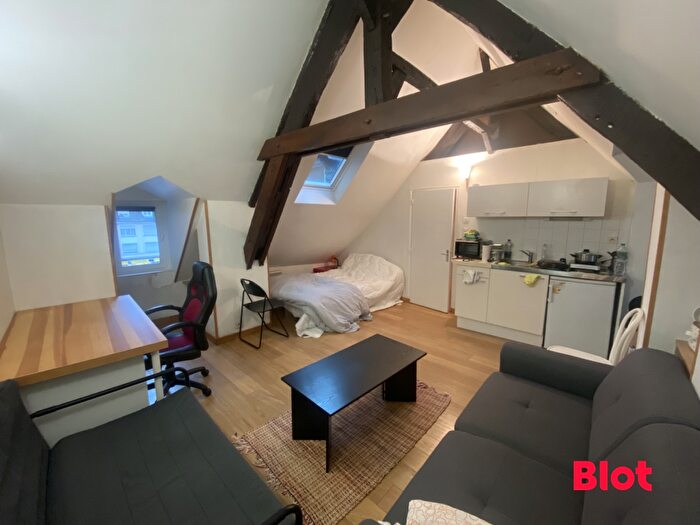 Appartement à louer - Quartiers Centre, Saint-Hélier, Gare - 1 pièce - 1 chambre