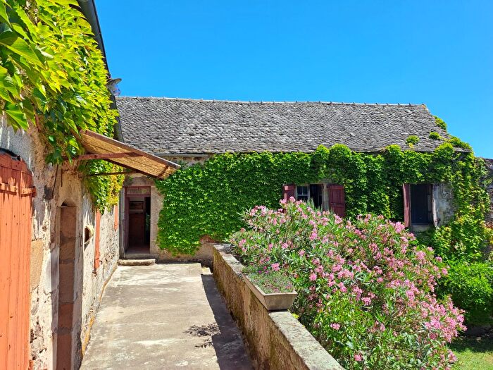 Maison à vendre - Najac - 5 pièces - 3 chambres