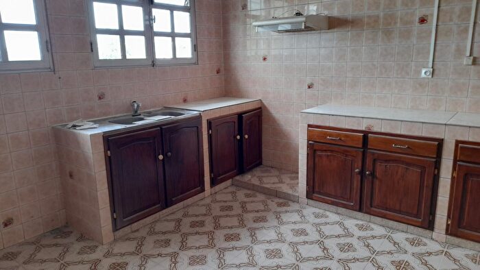 Appartement à vendre - Fort-de-France - 6 pièces - 4 chambres