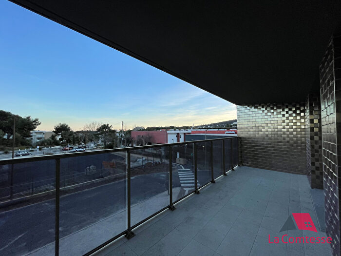 Appartement à louer - La Ciotat, Groupède, Le Pin de la Fade, Saint-Loup - 2 pièces - 1 chambre