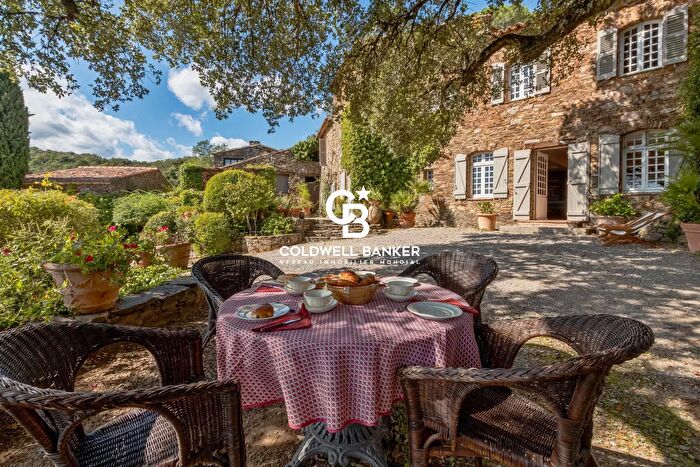 Maison 20 pièces à La Garde-Freinet, à vendre