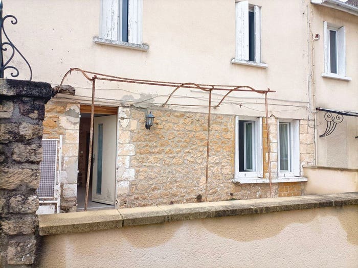 Secteur Sauvegarde, Sarlat-la-Canéda : Appartement 3 pièces à louer