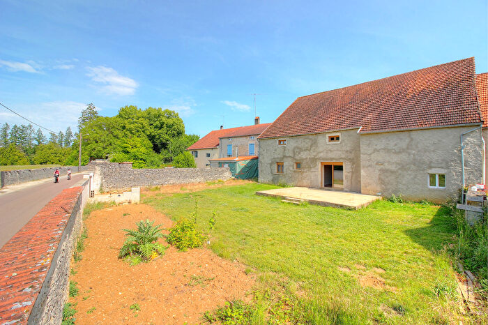 Maison à vendre - Fontaine-Française - 7 pièces - 4 chambres