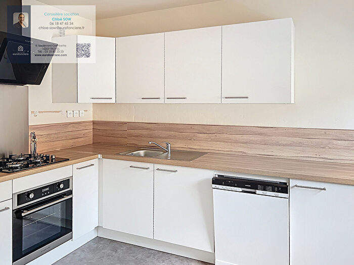 Maison 5 pièces à louer - Saint-Julien-les-Villas