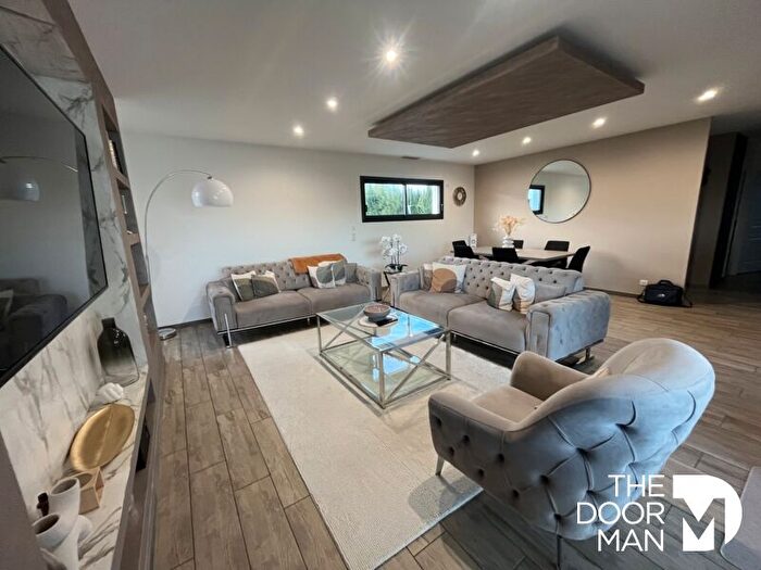Maison 8 pièces à vendre à Labarthe-sur-Lèze