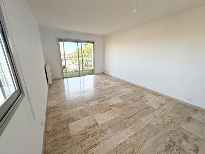 Nice, Saint-Antoine : Appartement 2 pièces à louer