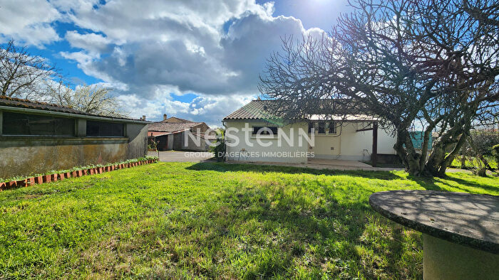 Maison à vendre - Saint-Pierre-le-Vieux - 4 pièces - 3 chambres