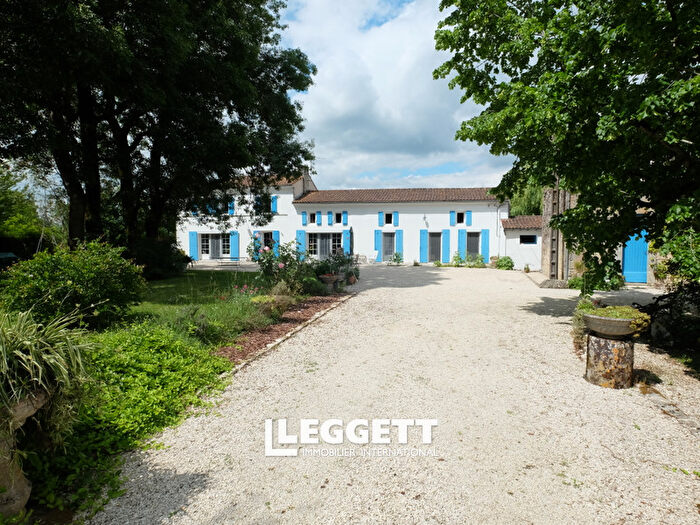 Maison 9 pièces à vendre - Saint-Hilaire-de-Villefranche