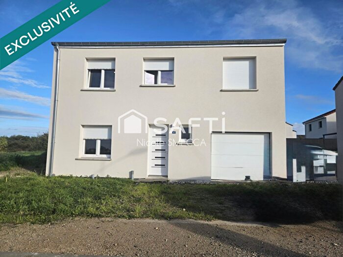 Maison à vendre - Sainte-Marie-aux-Chênes - 6 pièces - 4 chambres