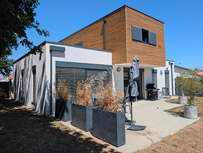 Maison à vendre - Chavagnes-en-Paillers - 5 pièces - 3 chambres