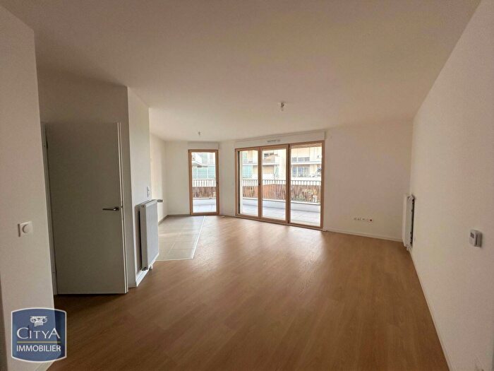 Appartement à louer - Villeneuve-la-Garenne - 3 pièces - 2 chambres