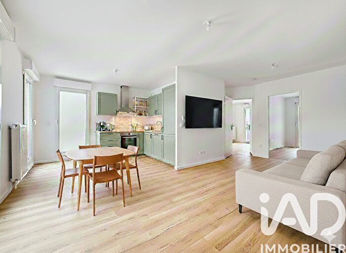 Appartement à vendre - Villeneuve-la-Garenne, Centre-ville - 3 pièces - 2 chambres