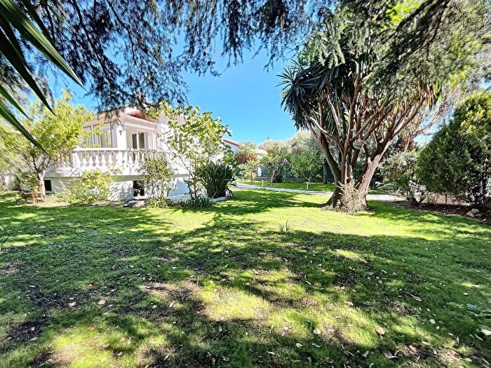 Appartement 5 pièces à louer - Juan-les-Pins, Antibes