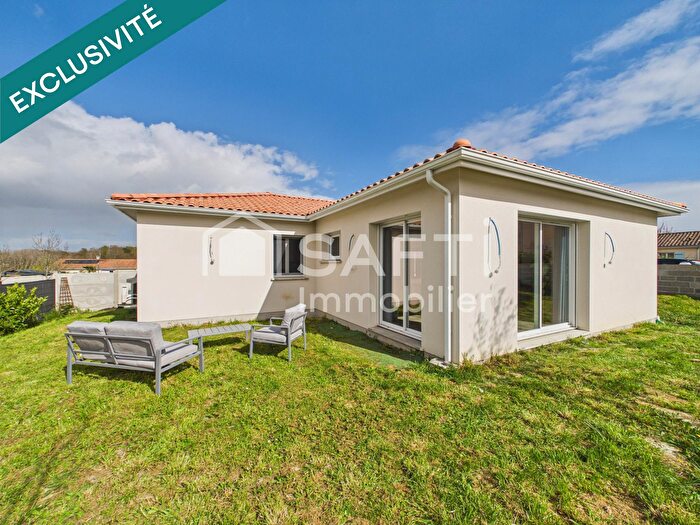 Maison à vendre - Avensan - 4 pièces - 3 chambres