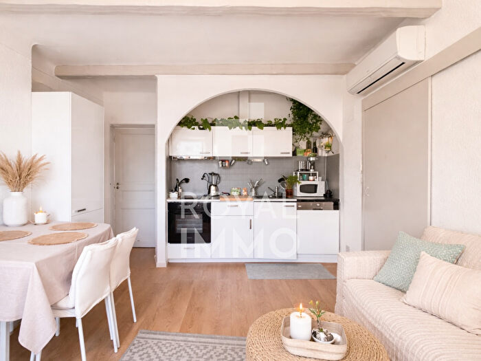 Appartement à vendre - Sanary-sur-Mer, Centre-ville, Port - 2 pièces - 1 chambre