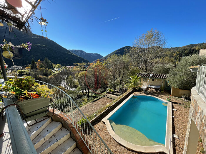 Maison à vendre - Sumène - 6 pièces - 4 chambres