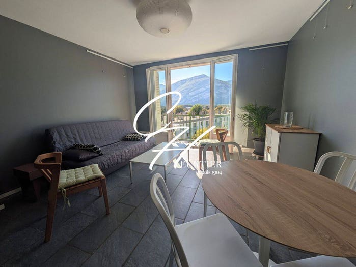 Fiancey-Brieux, Saint-Égrève : Appartement 3 pièces à louer