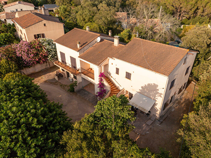 Maison 12 pièces à Porto-Vecchio, à vendre
