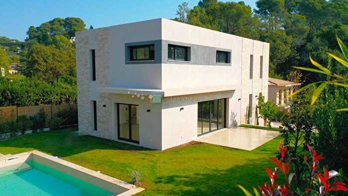 Maison à vendre - Mougins, Le Colombier, Colombe, Cabrières, Le Bordé - 5 pièces - 3 chambres