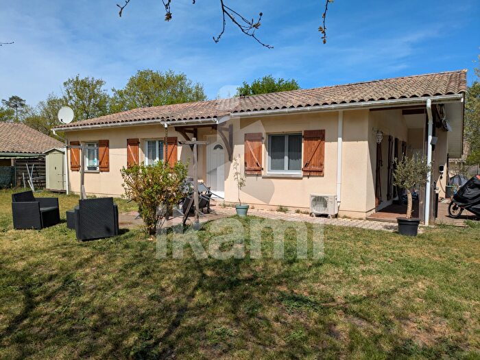 Salles - Maison 5 pièces à vendre