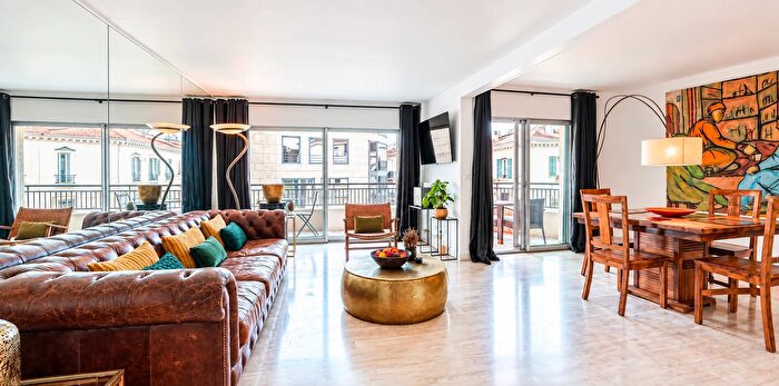 Appartement 4 pièces à Cannes, Centre-ville, à vendre