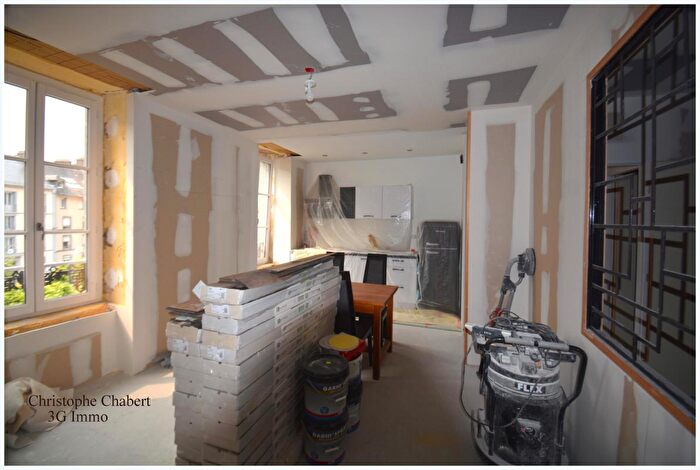 Maisons à vendre et appartements à louer - 3