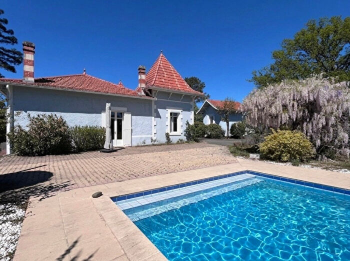 Maison 5 pièces à Mios, à vendre