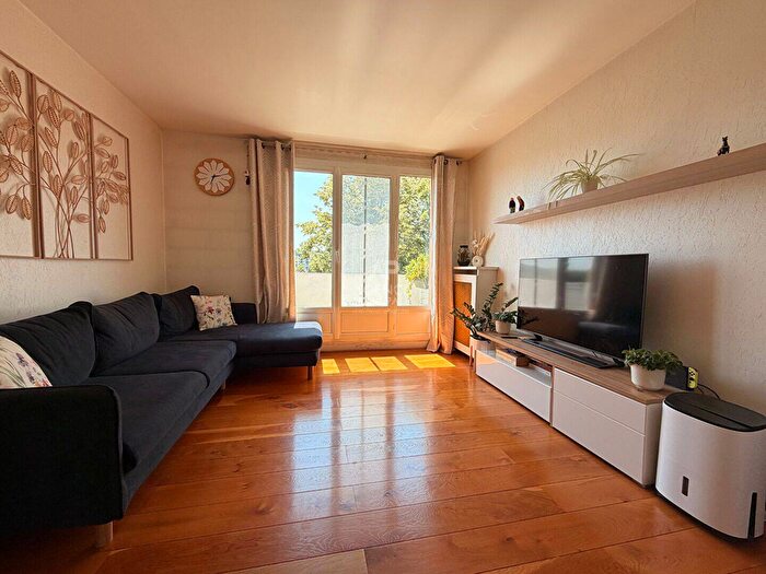 Général Leclerc, Saint-Germain-en-Laye : Appartement 3 pièces à louer