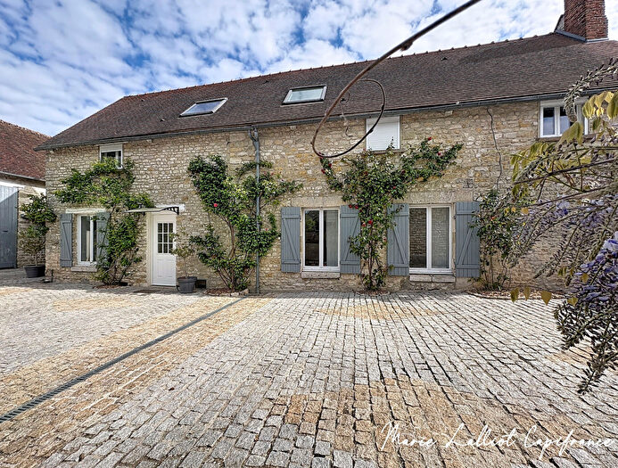 Maison à vendre - Yèvre-la-Ville - 7 pièces - 5 chambres