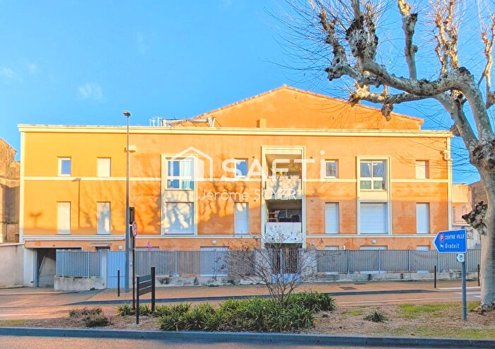 Appartement à vendre - Châteaurenard, Centre-ville - 3 pièces - 2 chambres