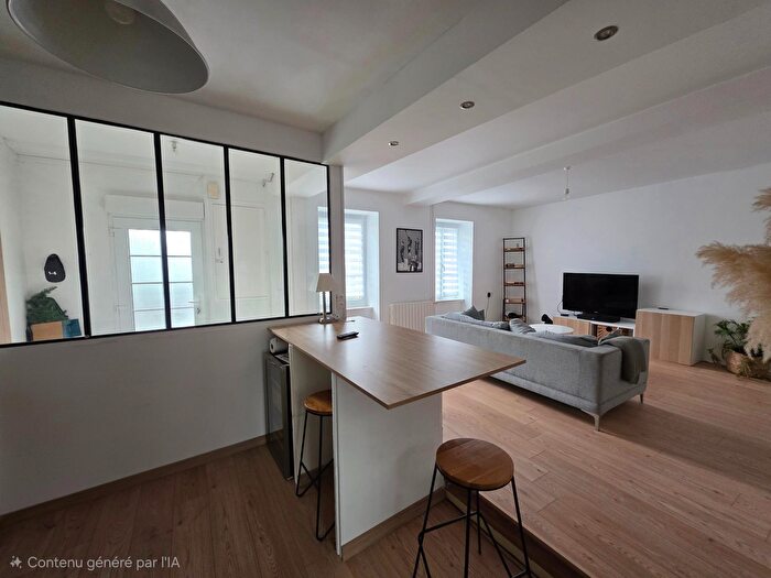 Maison à vendre - La Croixille - 5 pièces - 3 chambres