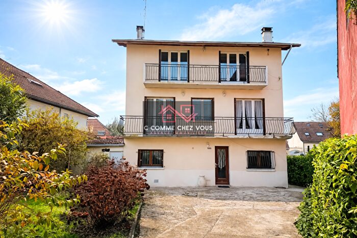 Maison à vendre - Ozoir-la-Ferrière, Archevêché - 14 pièces - 10 chambres