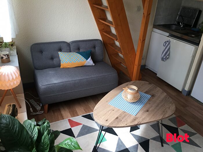 Appartement à louer - Quartiers Nord-Ouest, Saint-Martin - 1 pièce