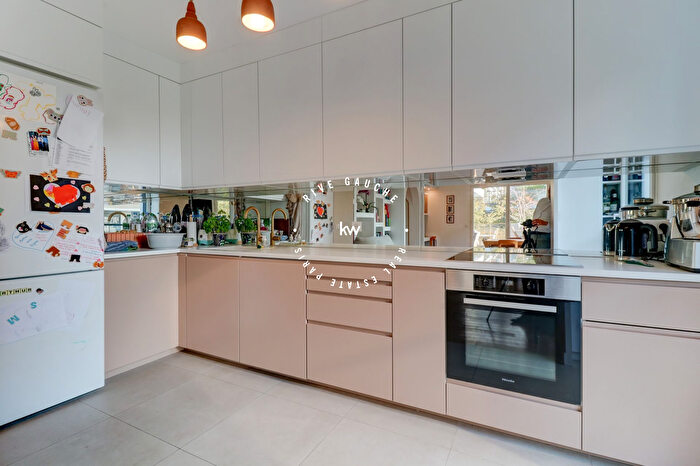 Appartement à vendre - Issy-les-Moulineaux, Centre-ville, Corentin Celton, Les Varennes - 3 pièces - 2 chambres