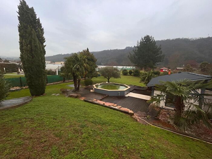 Maison à louer - Ampuis - 6 pièces - 4 chambres