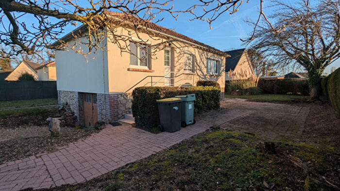 Maison à vendre - Saint-Étienne-du-Vauvray - 3 pièces - 2 chambres