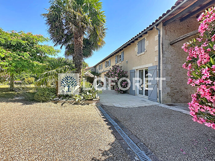 Angliers : Maison 7 pièces à vendre