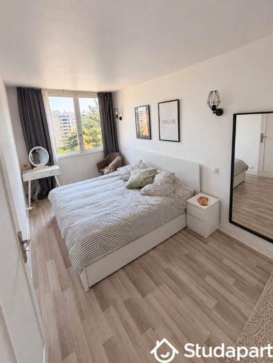 Appartement 1 pièce à Meudon la Forêt Nord, à louer