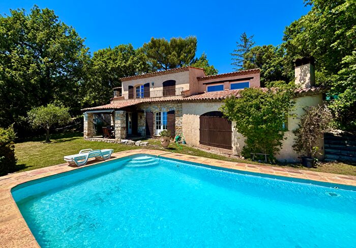 Châteauneuf-Grasse - Maison 6 pièces à vendre
