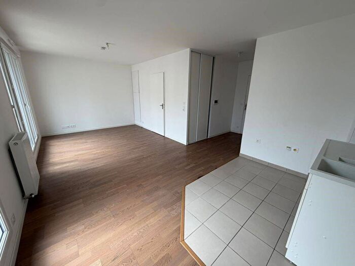 Appartement 3 pièces à louer à Zone d'Activité, Maurepas
