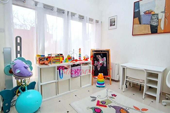 Maison à vendre - Lamorlaye - 8 pièces - 4 chambres